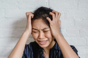 Douleurs cervicales et maux de tête/migraines : quelles solutions ...